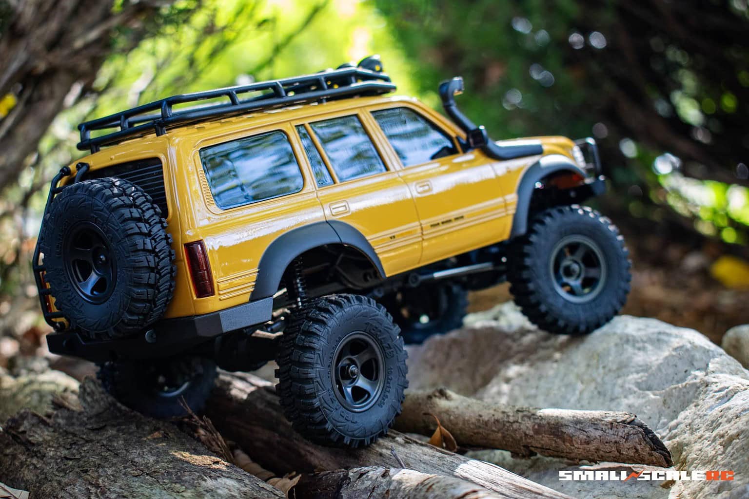 Review: FMS FCX18 Toyota Land Cruiser 80 - Small-Scale RC