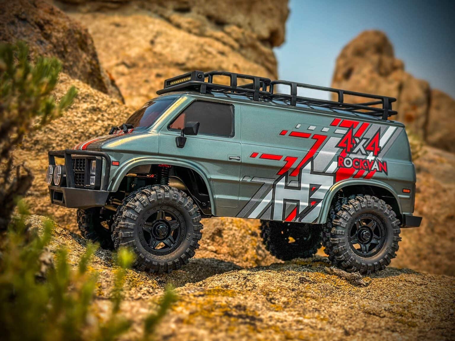HobbyPlus CR18P EVO V2 Rock Van - Small-Scale RC